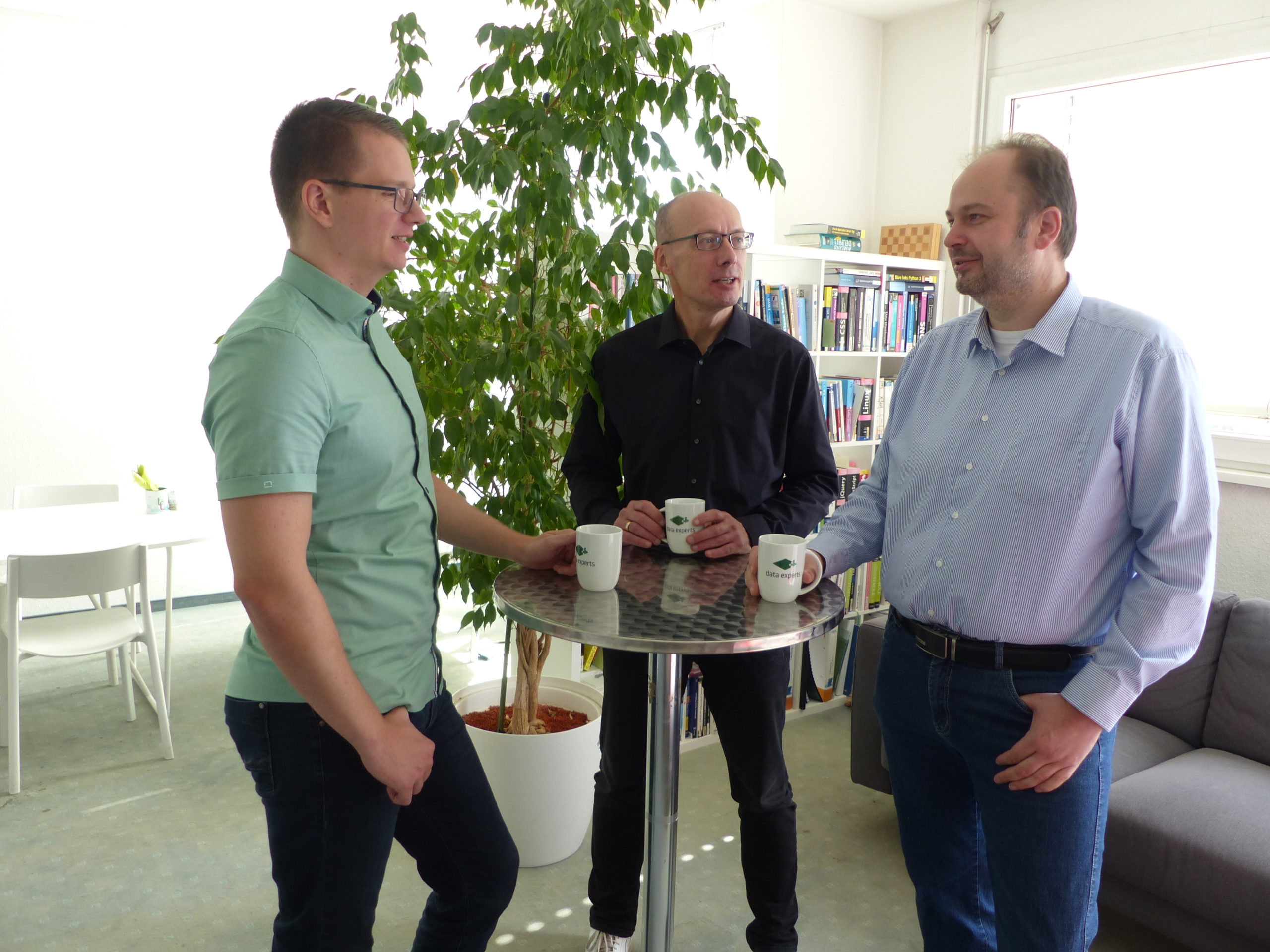 Im Dienste unserer Kunden » data experts gmbh